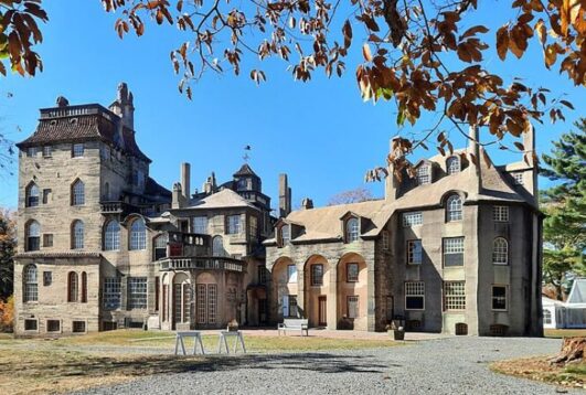 20 Gothic-Style Homes And Castles That Capture Architectural Beauty ...