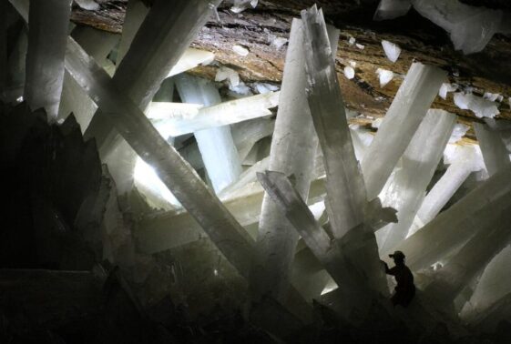 10 Crystal Caves That Redefine Natural Beauty - Housely