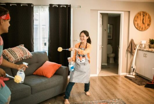 20 Tips To Keep Family Chores On Track Despite Conflicting Schedules ...
