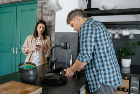 20 Tips To Keep Family Chores On Track Despite Conflicting Schedules ...