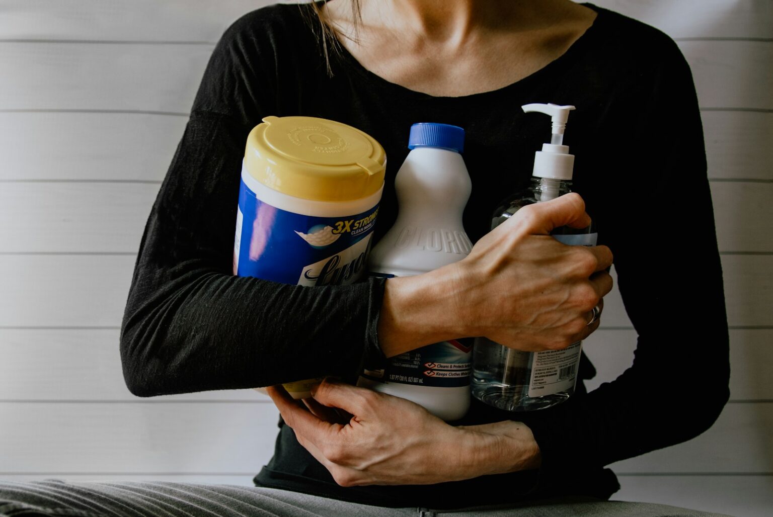 15 Simple Ways People Are Cutting Everyday Costs in 2025 - Housely