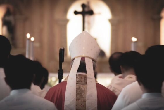 20 Outdated Church Practices In Modern Faith Communities - Housely