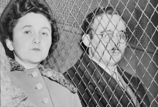 10 Infamous Spies And Backstabbers Who Betrayed Their Countries - Housely