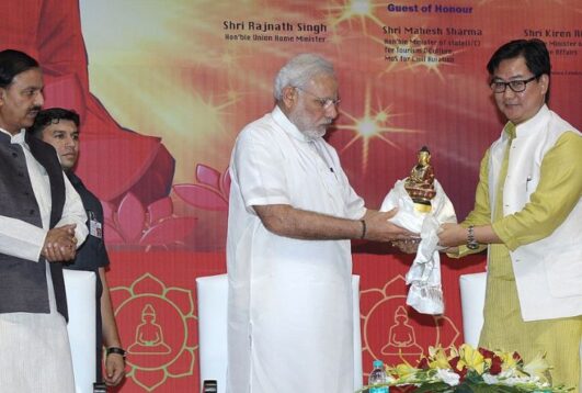 20 Religious Garments That Reflect Culture and Devotion - Housely