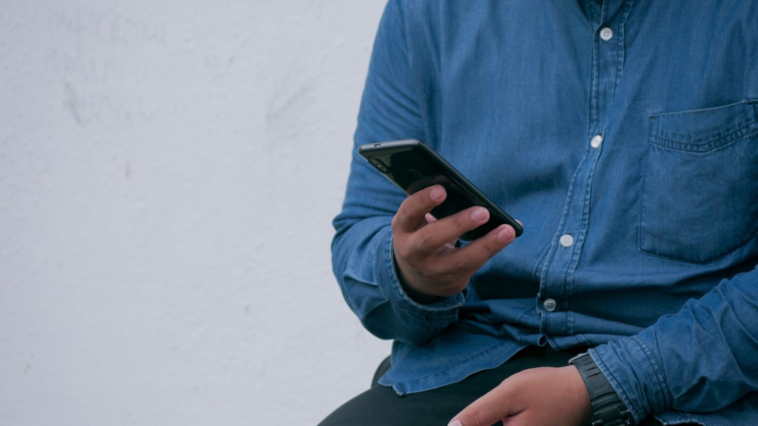 15 Things You Should Never Do When Someone Shows No Interest in You ...