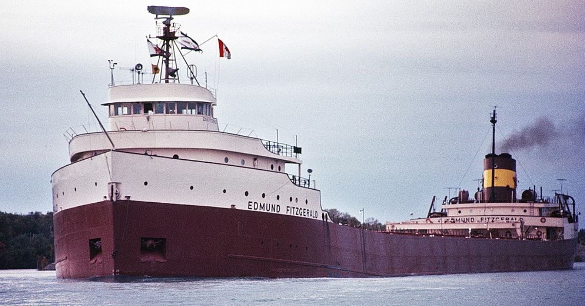 10 Theories On How The Edmund Fitzgerald Vanished Without A Trace - Housely