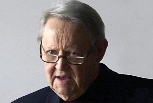 20 Butterfly Effect Moments That Flipped The World’s Script - Housely