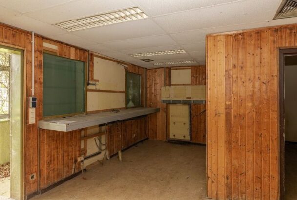 Every 1970s Small-Town Home Had These Classic Essentials - Housely