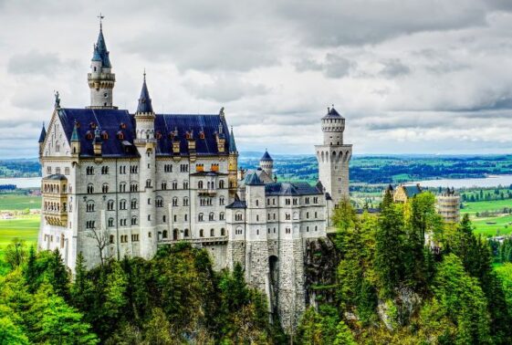 The Real Life Architecture That Inspired Disney’s Signature Castles ...