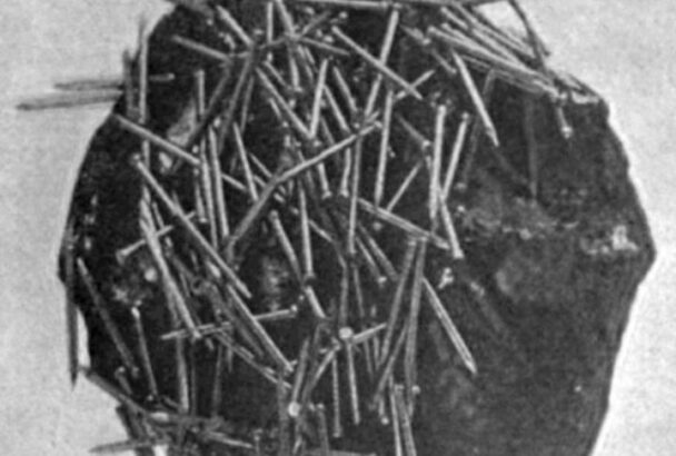 The Rock With A Magnetic Pull That Shifted History - Housely