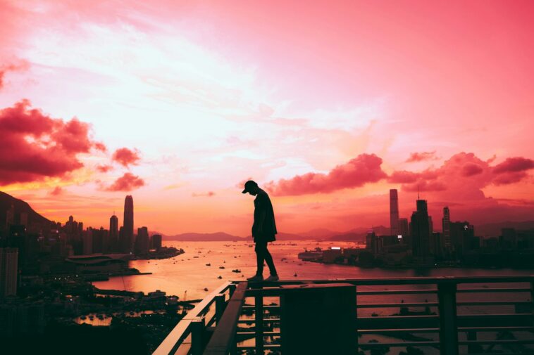 15 Reasons You Don’t Have Friends (And How to Change It) - Housely