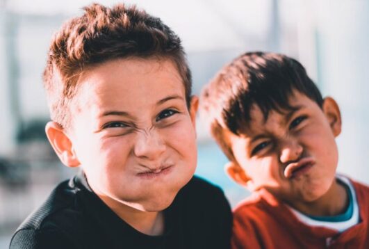 10 Surprising Reasons Siblings Develop Completely Different ...