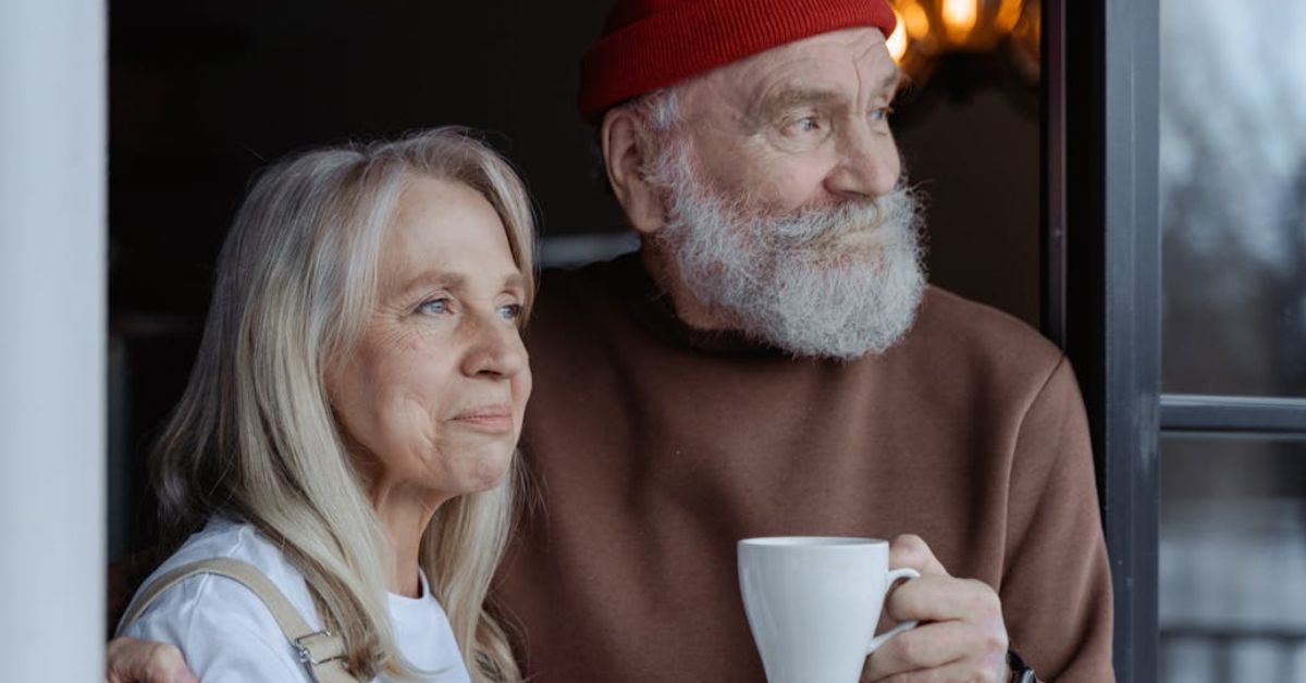 10 Details That Matter Most To Women Over 50 On A Date - Housely