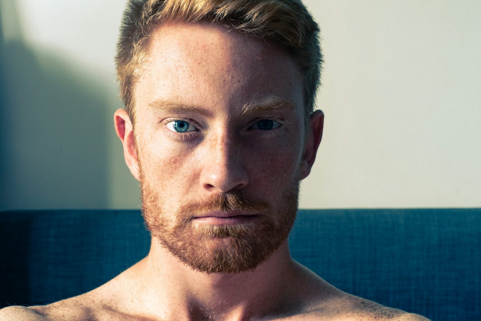 12 Psychological Clues That Reveal Hidden Hatred - Housely