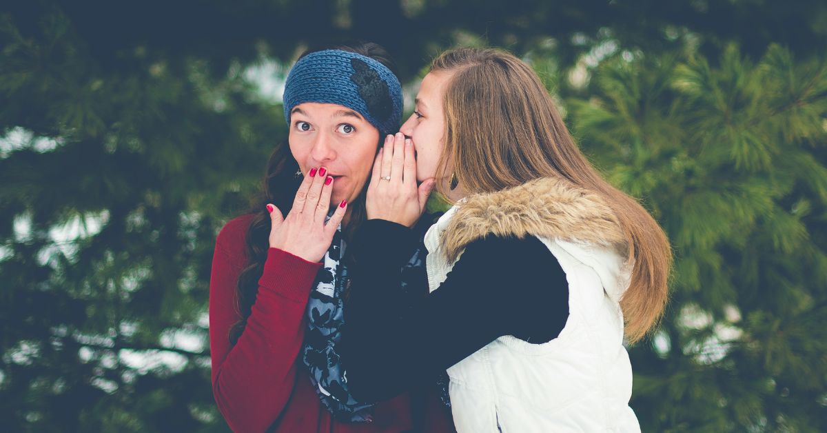 20 Habits That Scream "Poor Character" - Housely