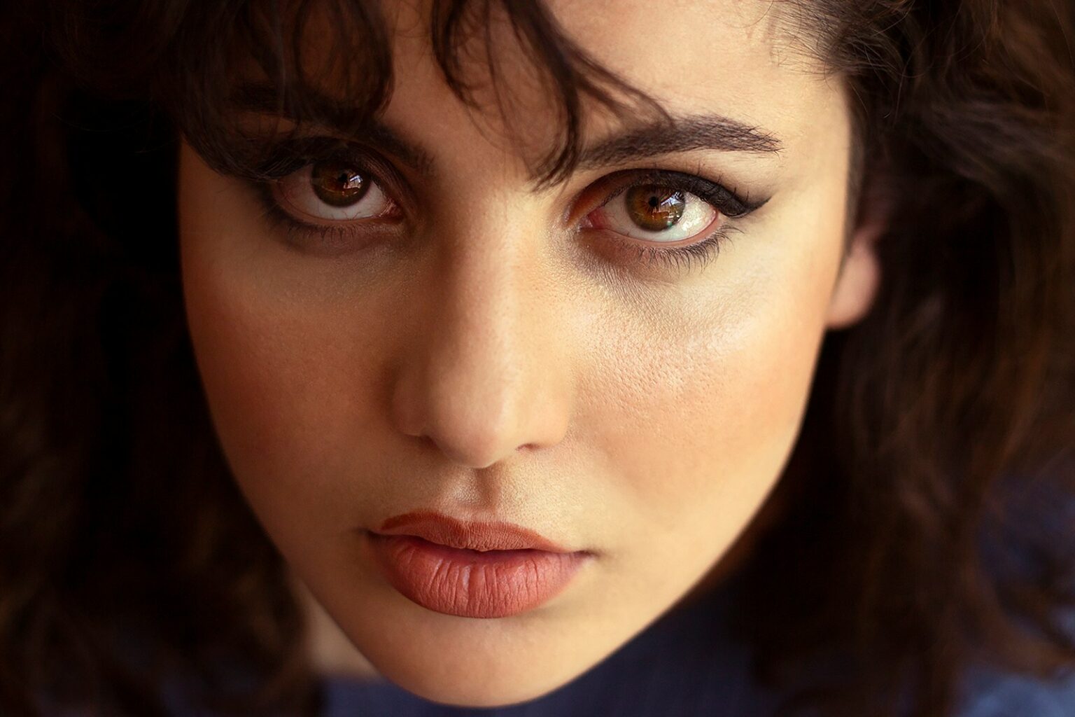 15 Small Things That Reveal Someone’s True Character - Housely