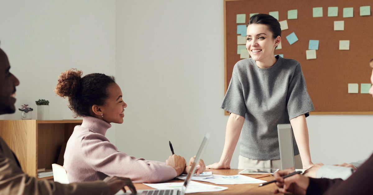 10 Smart Tactics People Use To Come Across As Bold - Housely