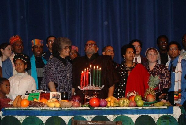 10 Kwanzaa Symbols And What Each One Stands For - Housely