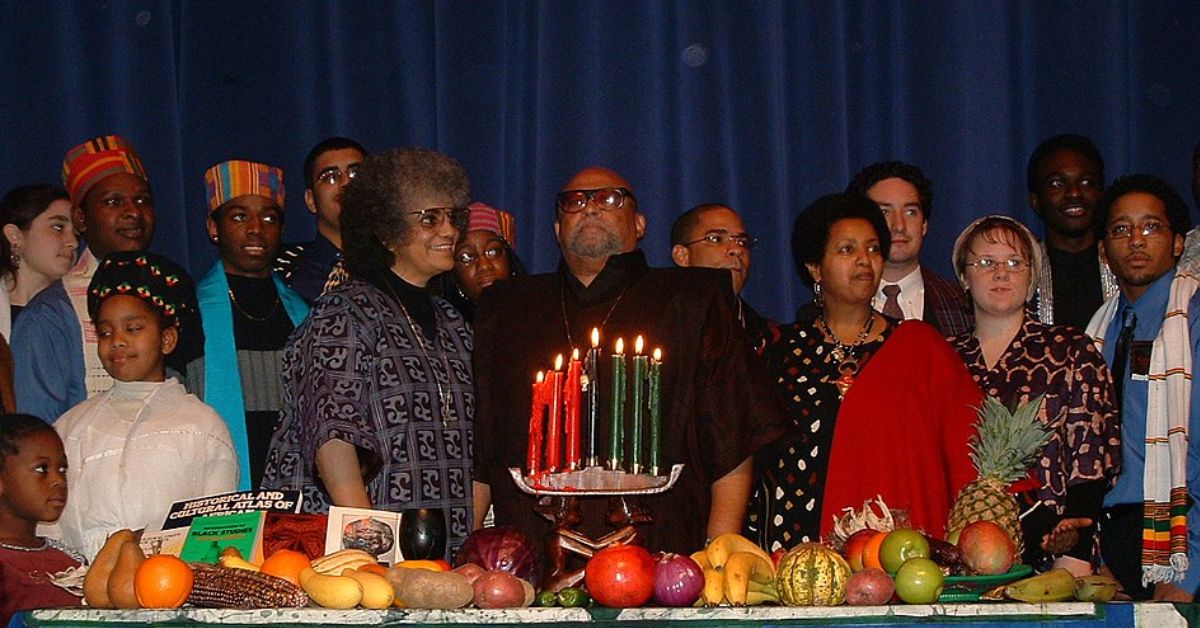 10 Kwanzaa Symbols And What Each One Stands For - Housely