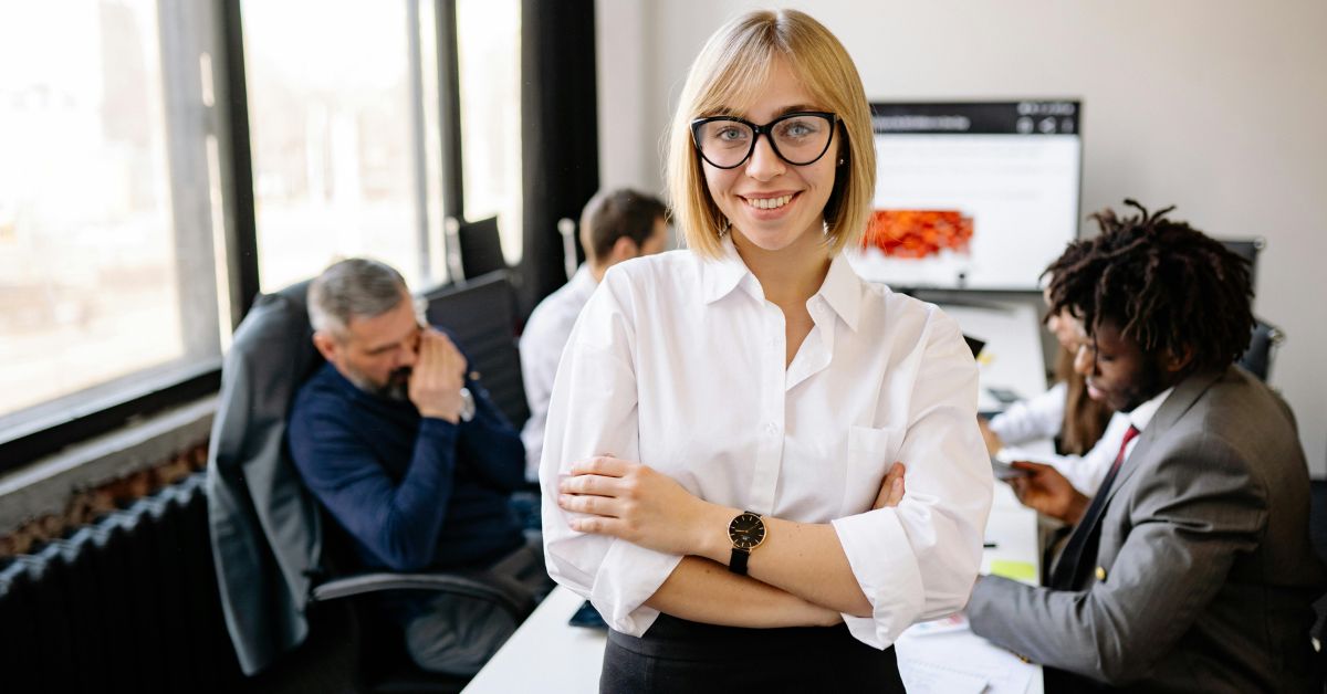 10 Ways Narcissistic Behavior Disguises Itself As Confidence - Housely